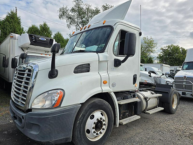 1999 Freightliner 4700 For Sale | Day Cab | #311009