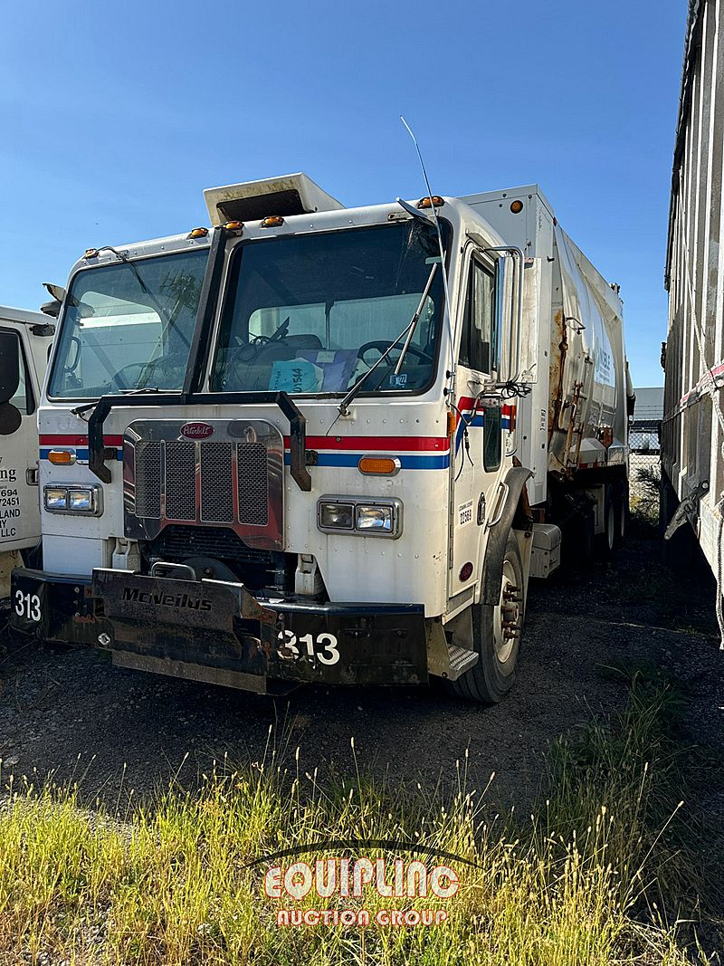 2013 Peterbilt 320 For Sale | Day Cab | #CJJ186899