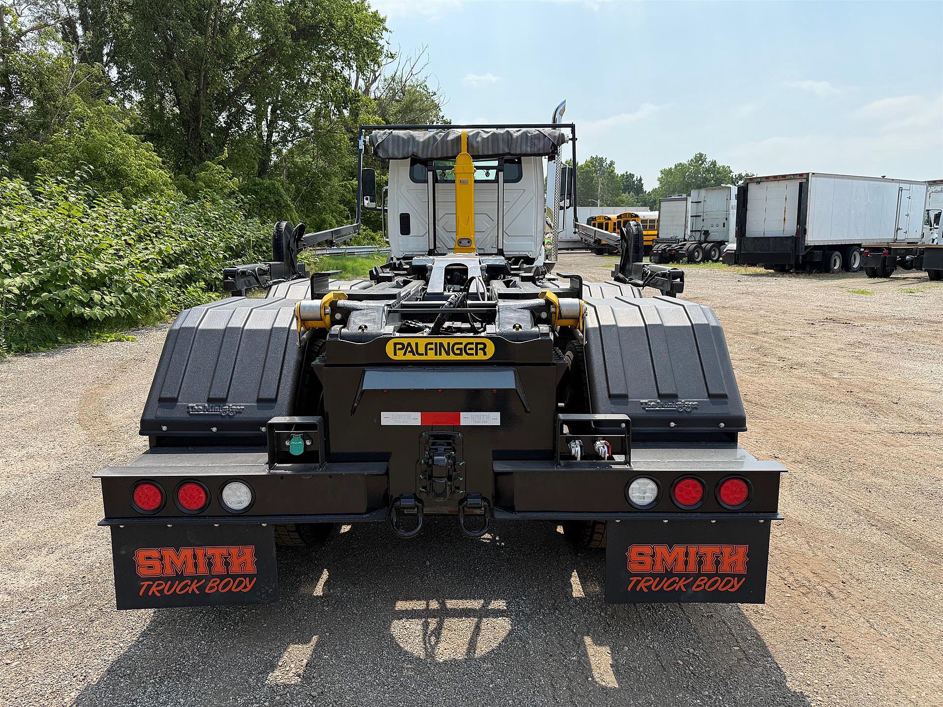 2025 International HX620 For Sale | Hook Lift | # SN139743