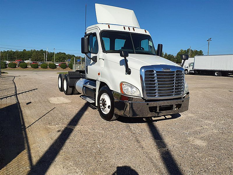 2018 Freightliner CASCADIA 125 For Sale | Day Cab | #771046