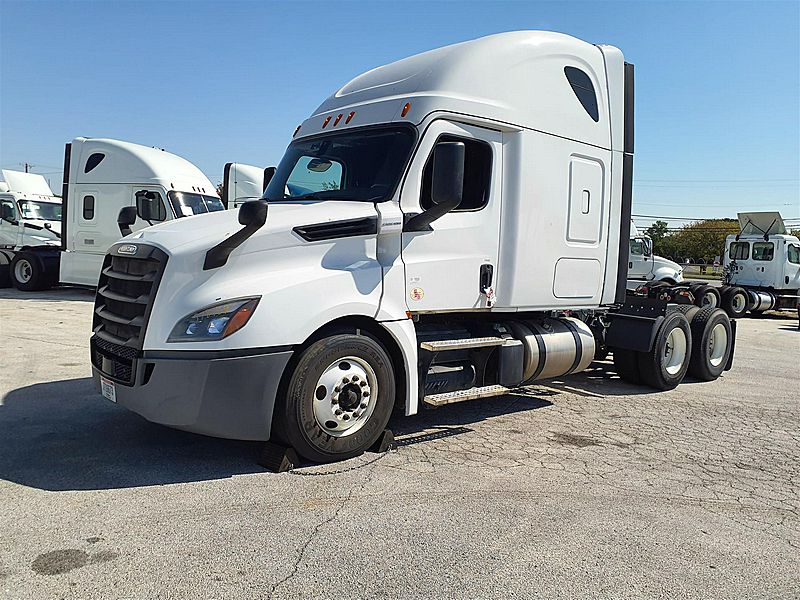 1997 Freightliner FL-70 For Sale | 60" Sleeper | #578469