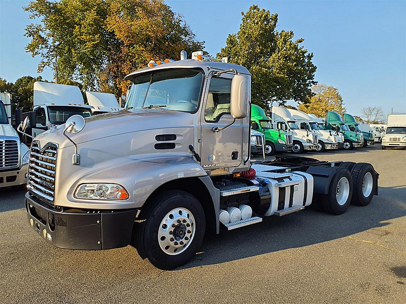 2017 Mack Pinnacle CXU600 For Sale | Day Cab | #677388