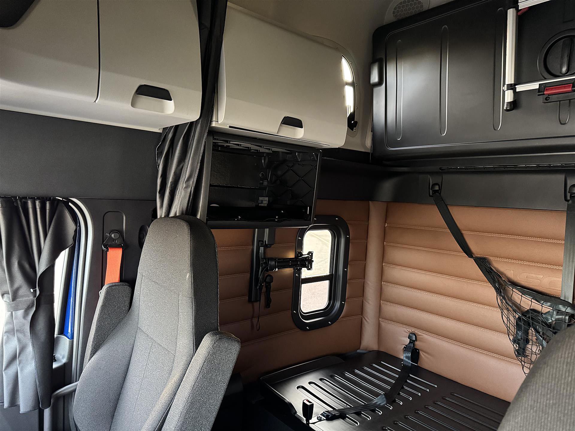 2025 Freightliner Cascadia For Sale | Double Bunk Sleeper | #134636