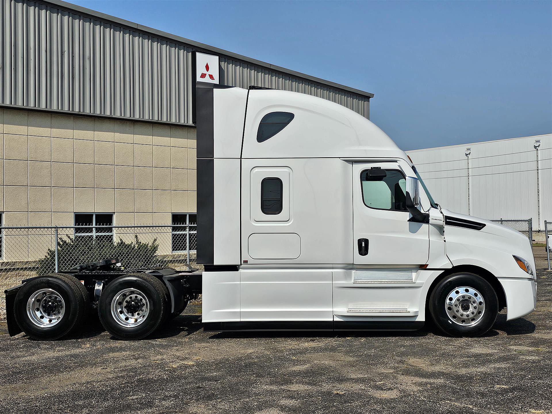 2025 Freightliner New Cascadia For Sale | 72" Sleeper | #817215