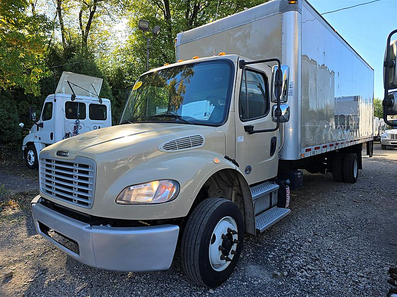 2017 Freightliner M2 106 For Sale | Day Cab | #678501