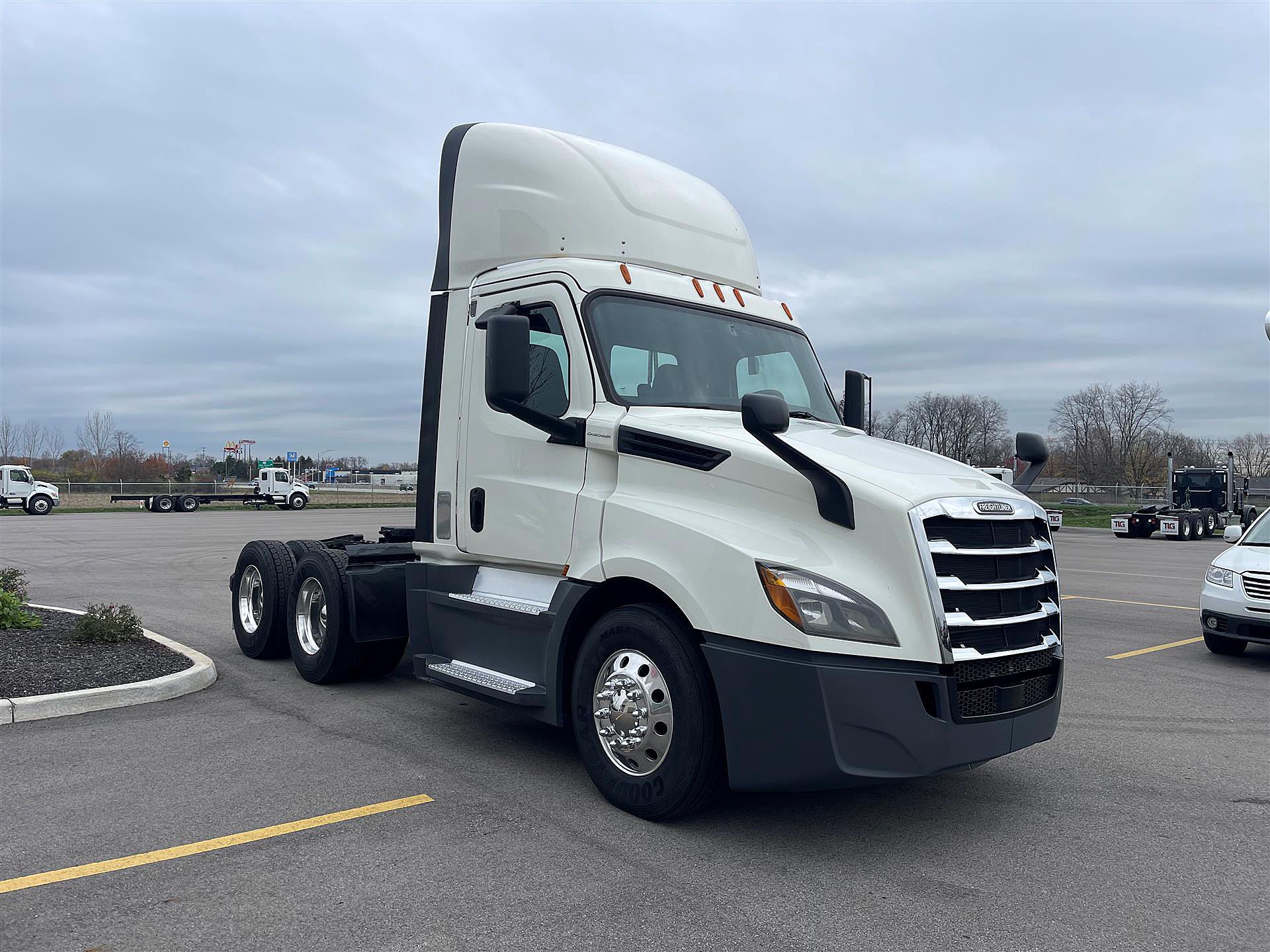 2019 Freightliner CASCADIA 126 For Sale | Day Cab | #KM2722