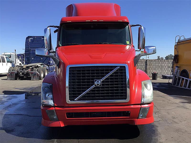 2015 Volvo VNL 630 For Sale | 61" Sleeper | #267173