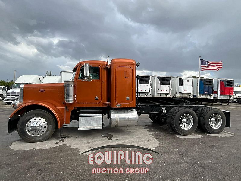 1998 Peterbilt 379 For Sale | 36" Sleeper | #CRTS454982
