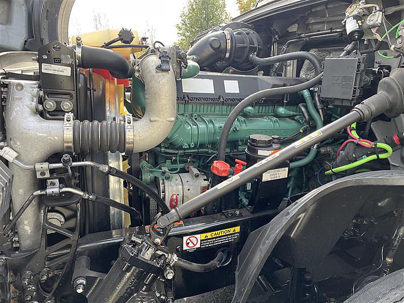 2021 Volvo VNL 760 For Sale | 70" Sleeper | #267403