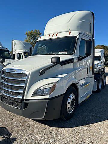 2019 Freightliner NEW CASCADIA PX12664 For Sale | Day Cab | #870322