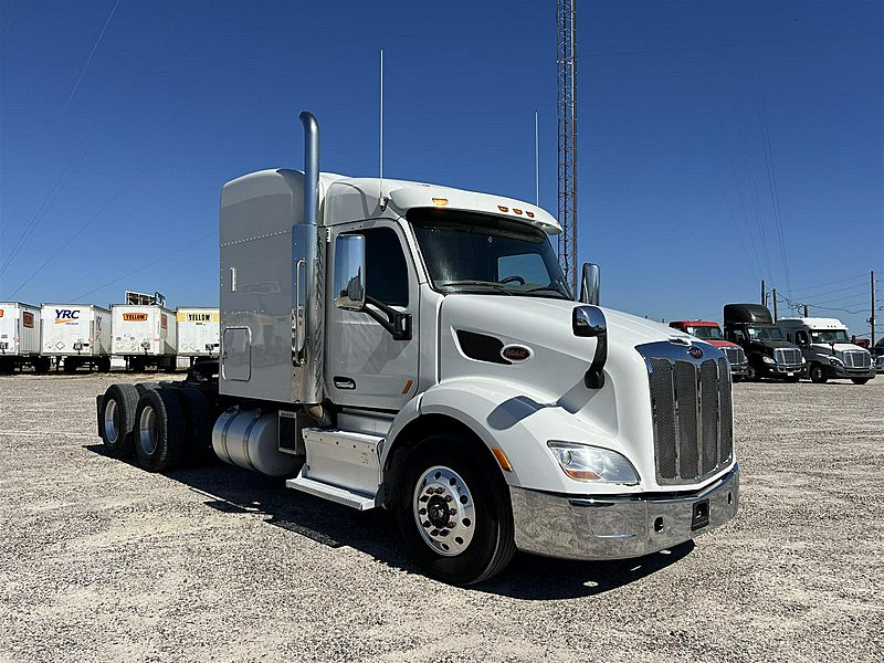 2016 Peterbilt 579 For Sale | 63" Sleeper | #359677