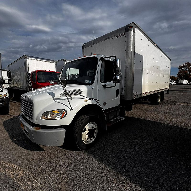 2018 Freightliner M2 106 For Sale | 26' Box | #744219