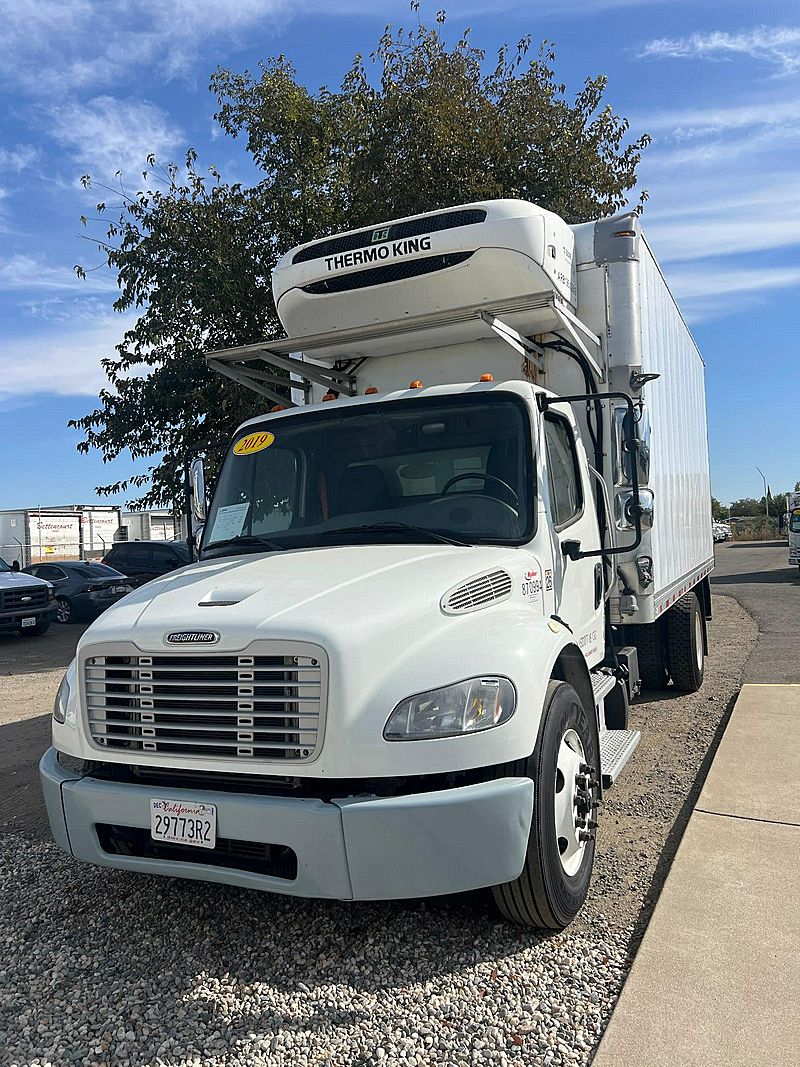 2019 Freightliner M2 106 For Sale | 18' Box | #870994