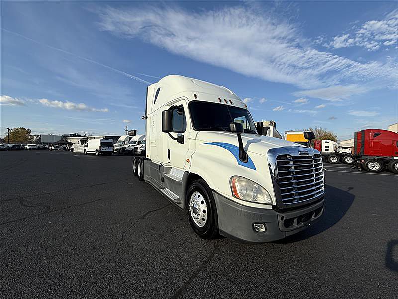 2017 Freightliner CASCADIA EVOLUTION For Sale | 72" Sleeper | #267437