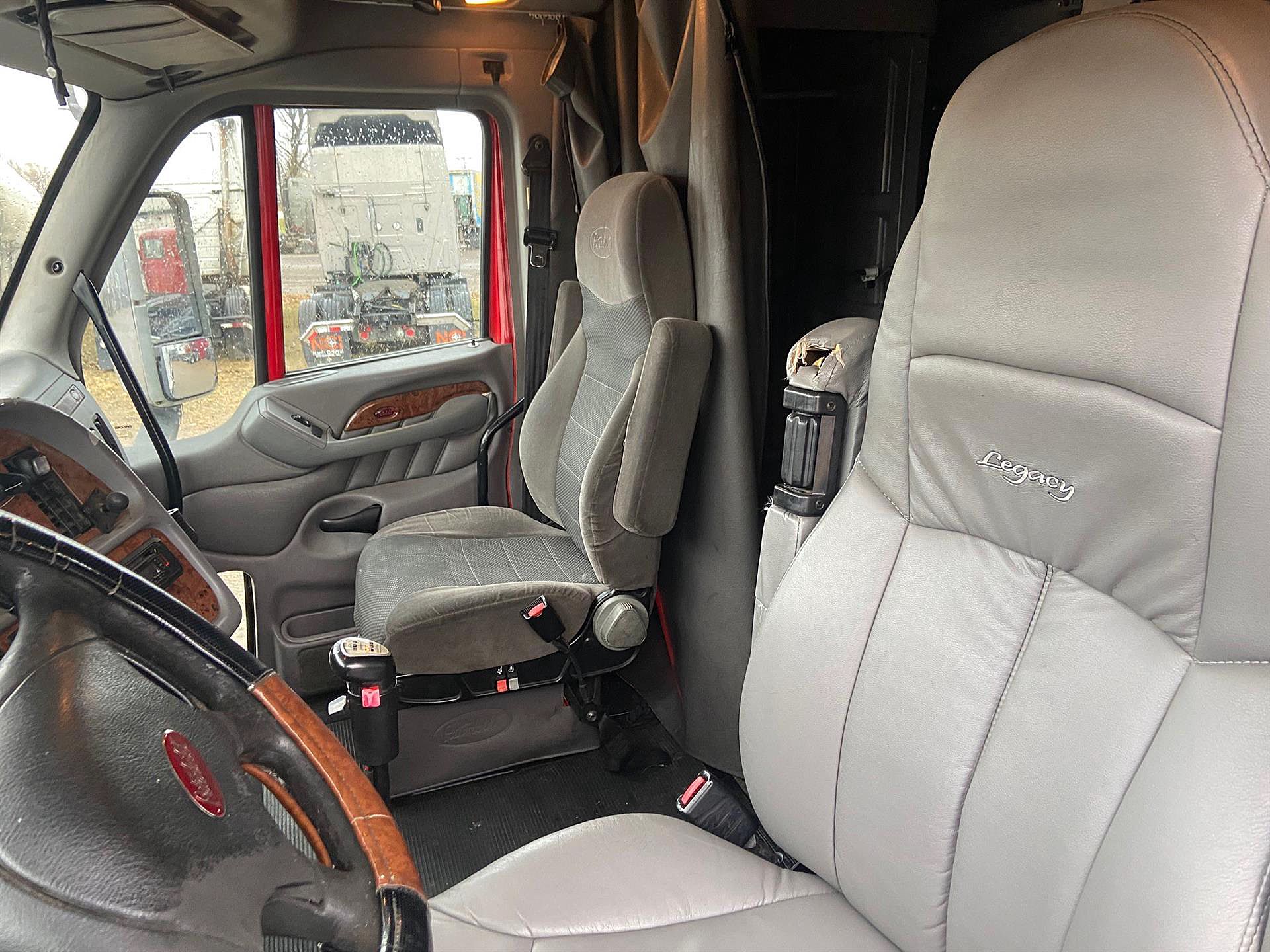 2009 Peterbilt 387 For Sale | Day Cab | #10578