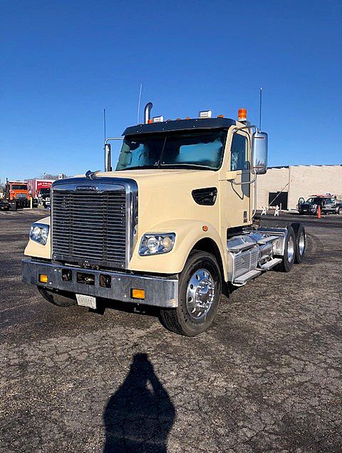 Used Freightliner SD122 Semi Trucks For Sale