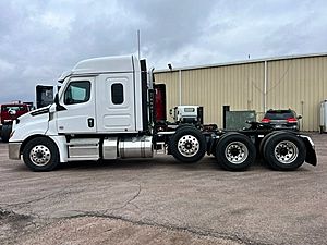 New 2025 Freightliner Trucks For Sale