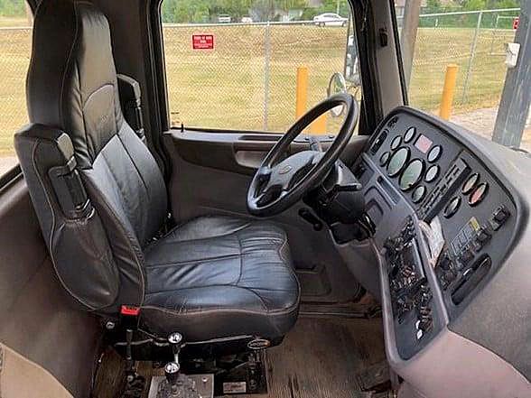 2017 Peterbilt 365 For Sale | Roll-Off | #415745T