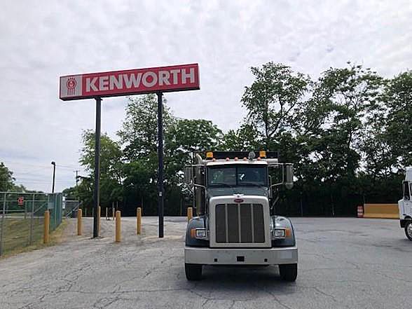 2017 Peterbilt 365 For Sale | Roll-Off | #415745T
