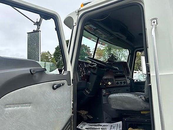 2014 Mack GRANITE GU813 For Sale | Roll-Off | # AJM010672