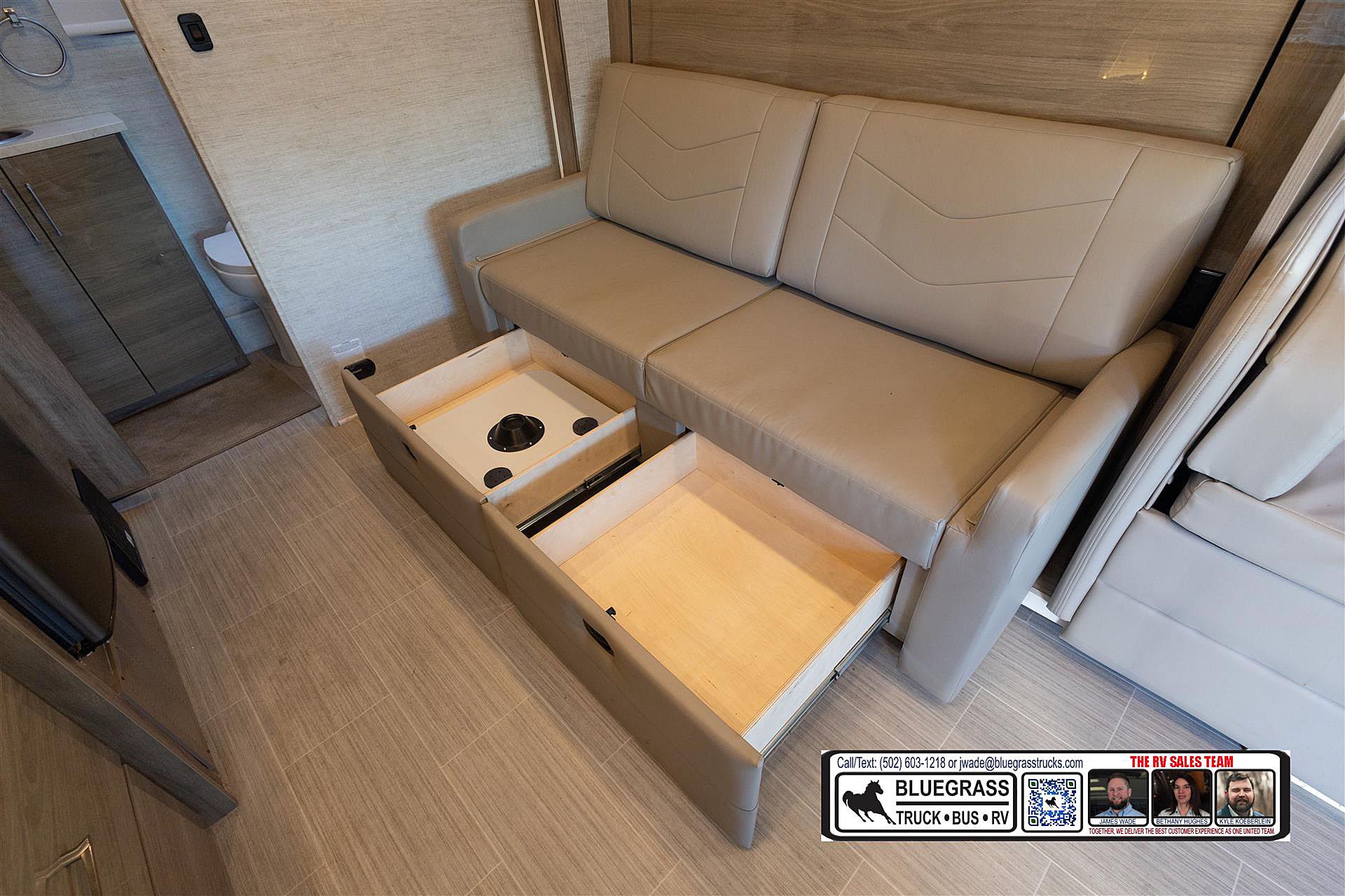 2021 Jayco Melbourne Prestige 24RP For Sale | Motorcoach | #CON-9711