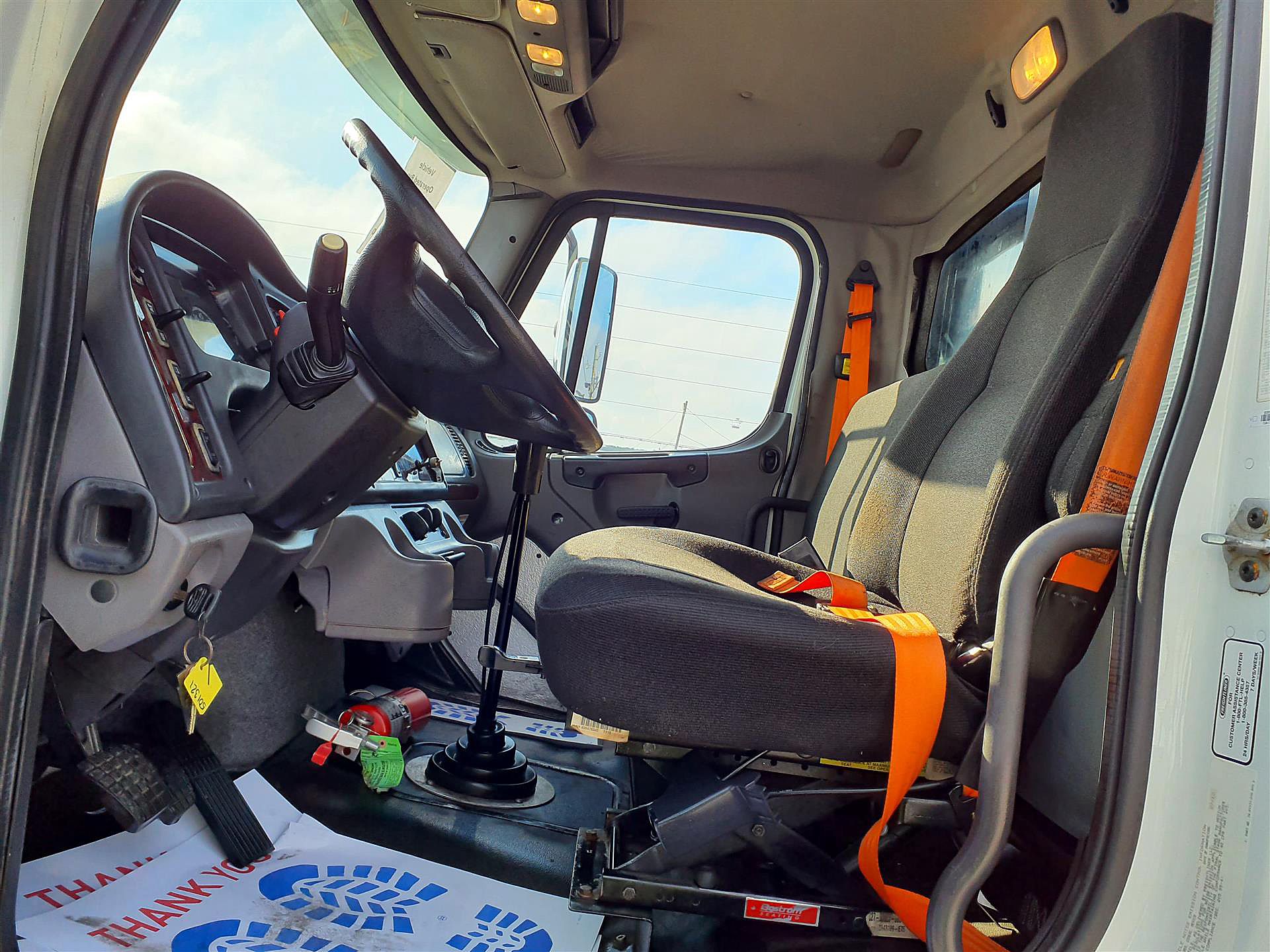 2013 Freightliner M2 106 For Sale | Day Cab | #501321