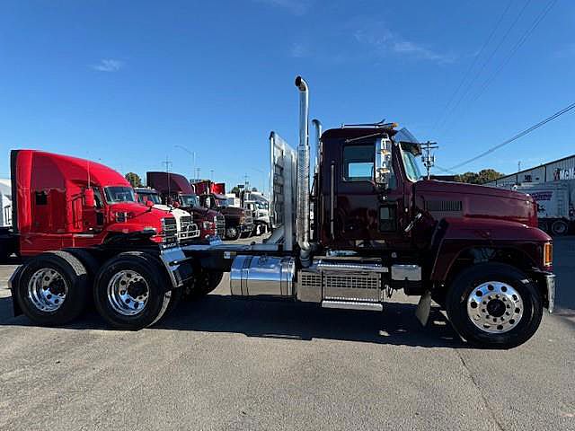 2024 Mack Pinnacle PI64T M778 For Sale | Daycab Sleeper | # 13MU014031