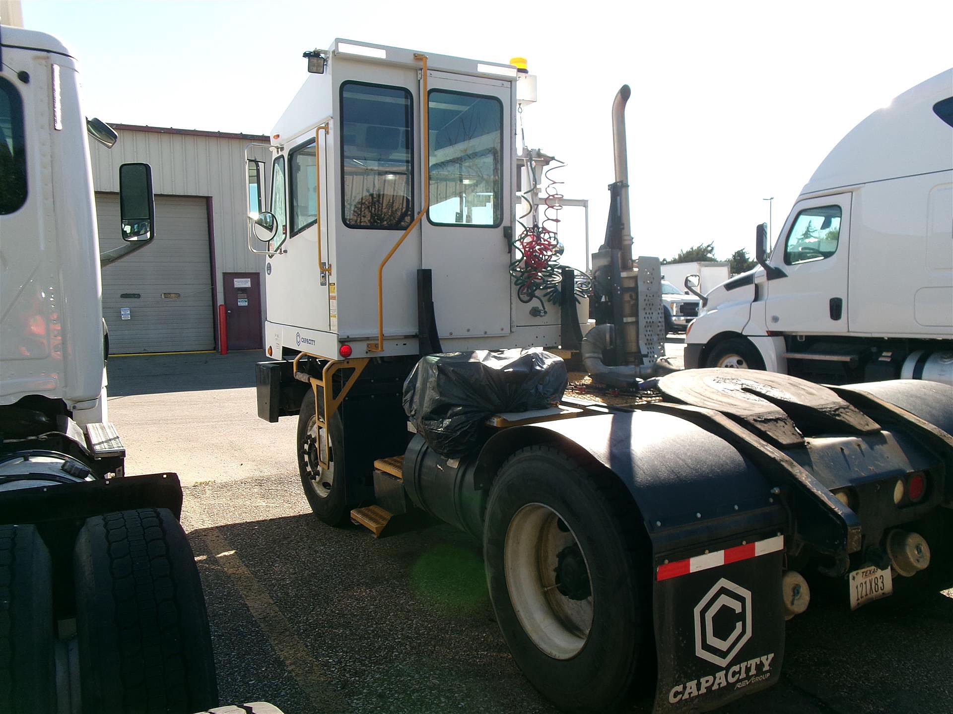2017 Capacity TJ5000 For Sale | Yard Spotter | #783252