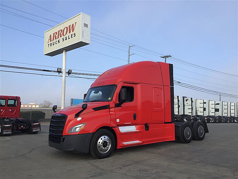 2022 Freightliner Cascadia 126 For Sale | 72" Sleeper | #267647