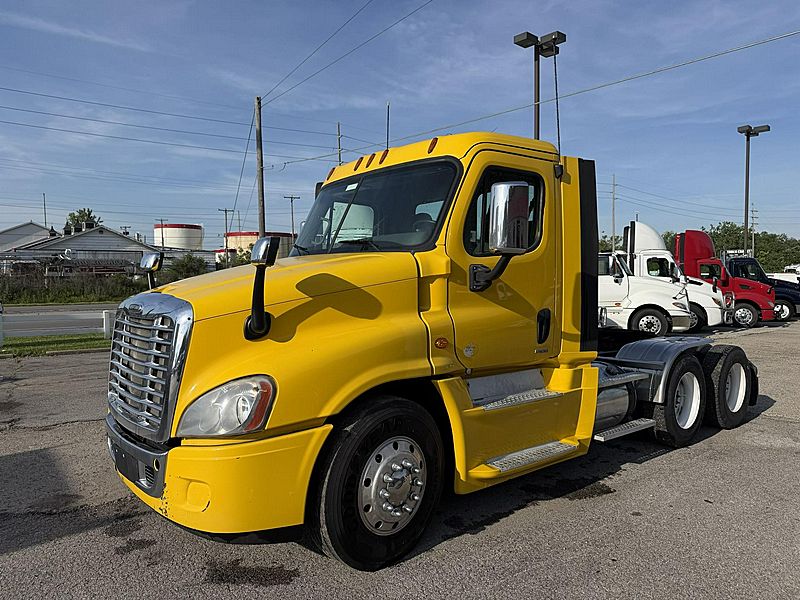 2015 Freightliner Cascadia For Sale | Day Cab | #23699