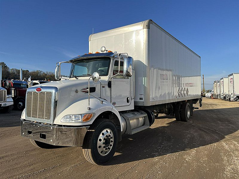 2019 Peterbilt 337 For Sale | 26' Box | #33N262331