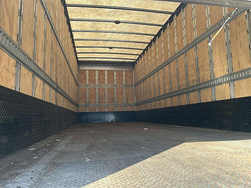 2019 Peterbilt 337 For Sale | 26' Box | #33N262331