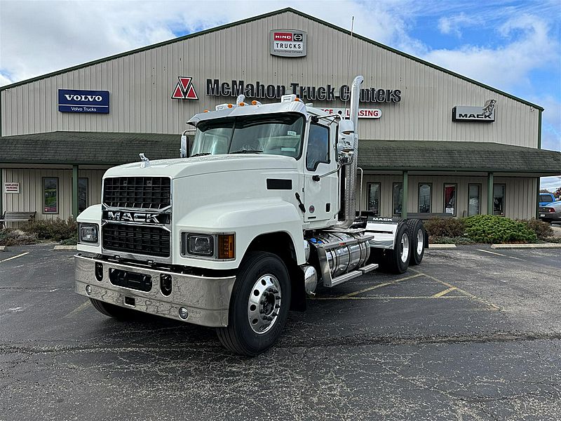 2025 Mack Pinnacle PI64T M778 For Sale | Daycab Sleeper | #M017512