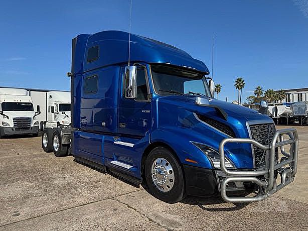 2020 Volvo VNL 860 For Sale | 77" Sleeper | #HS3408-510,000