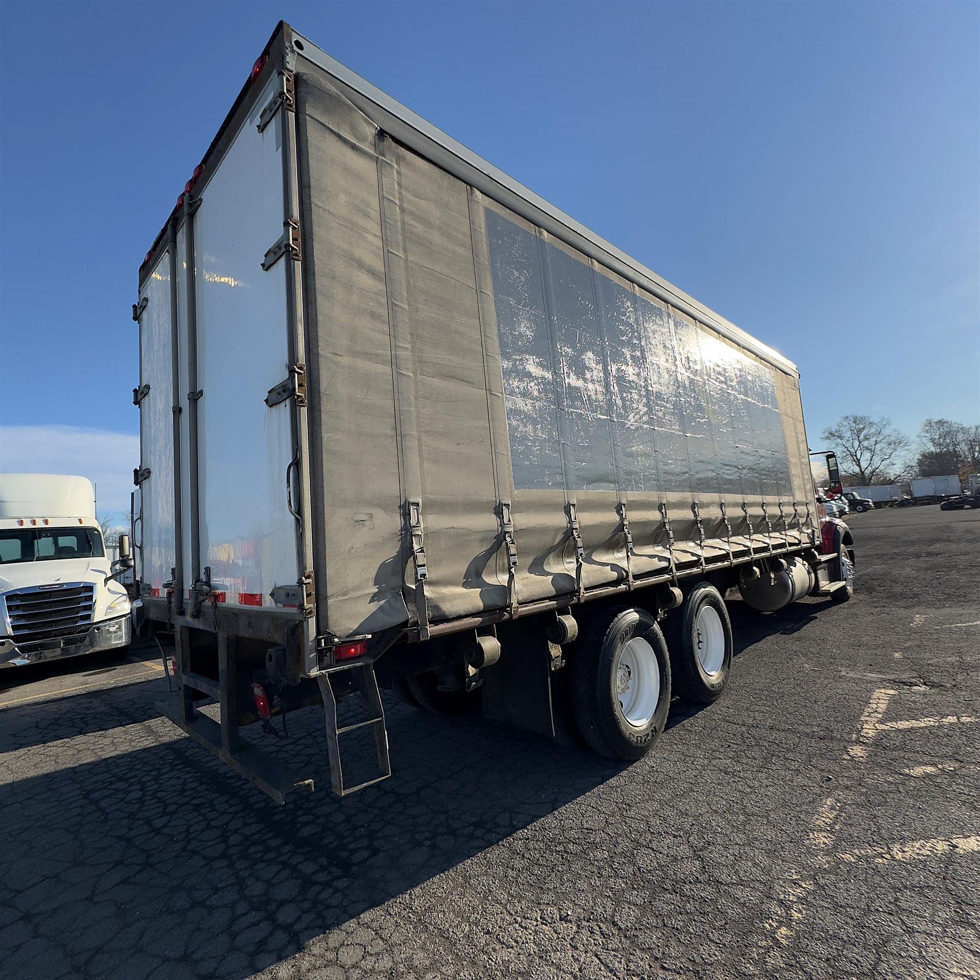 2014 Freightliner M2 112 For Sale | 26' Box | #531713
