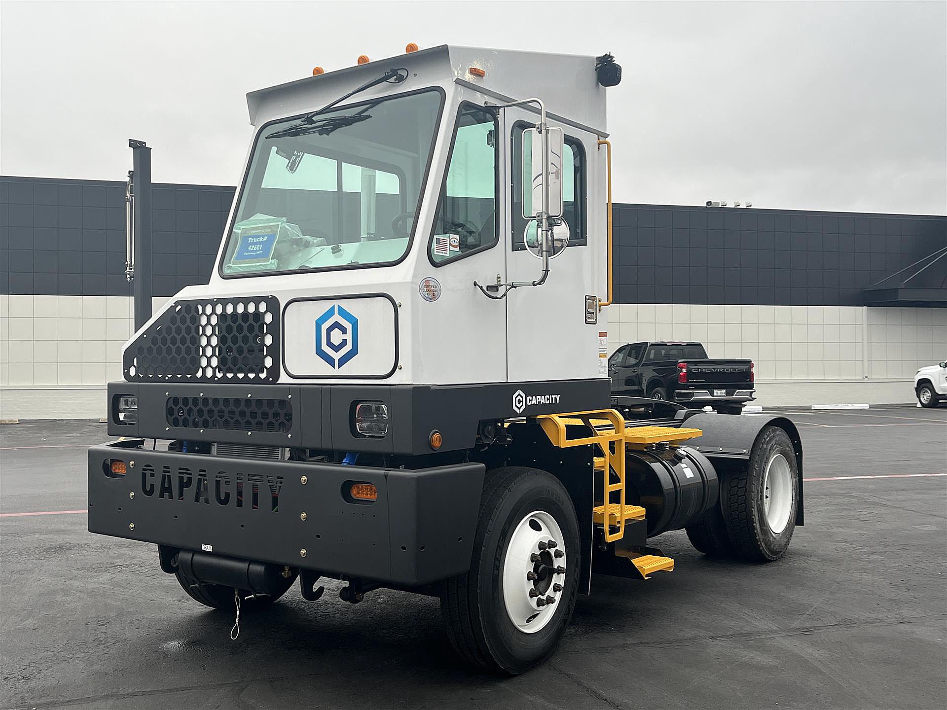 2024 Capacity TJ5000 For Sale | Yard Spotter | #42601