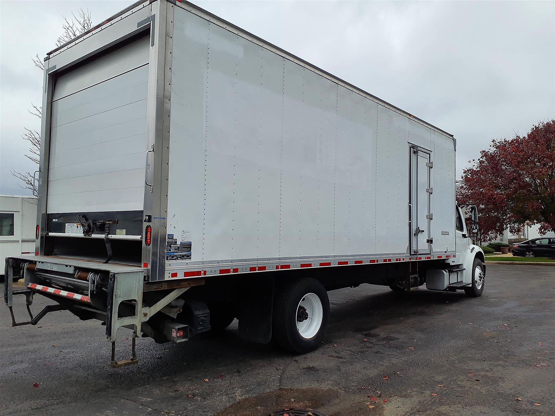 1998 Freightliner F800 For Sale | Day Cab | #748367