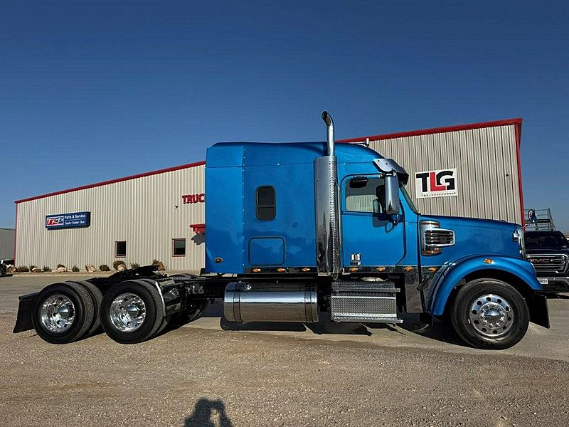 2020 Freightliner Coronado 122 For Sale | 70" Sleeper | #LU9312