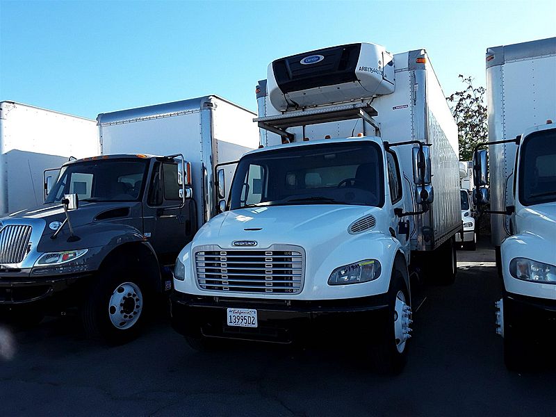 2017 Freightliner M2 106 For Sale | 22' Box | #679089