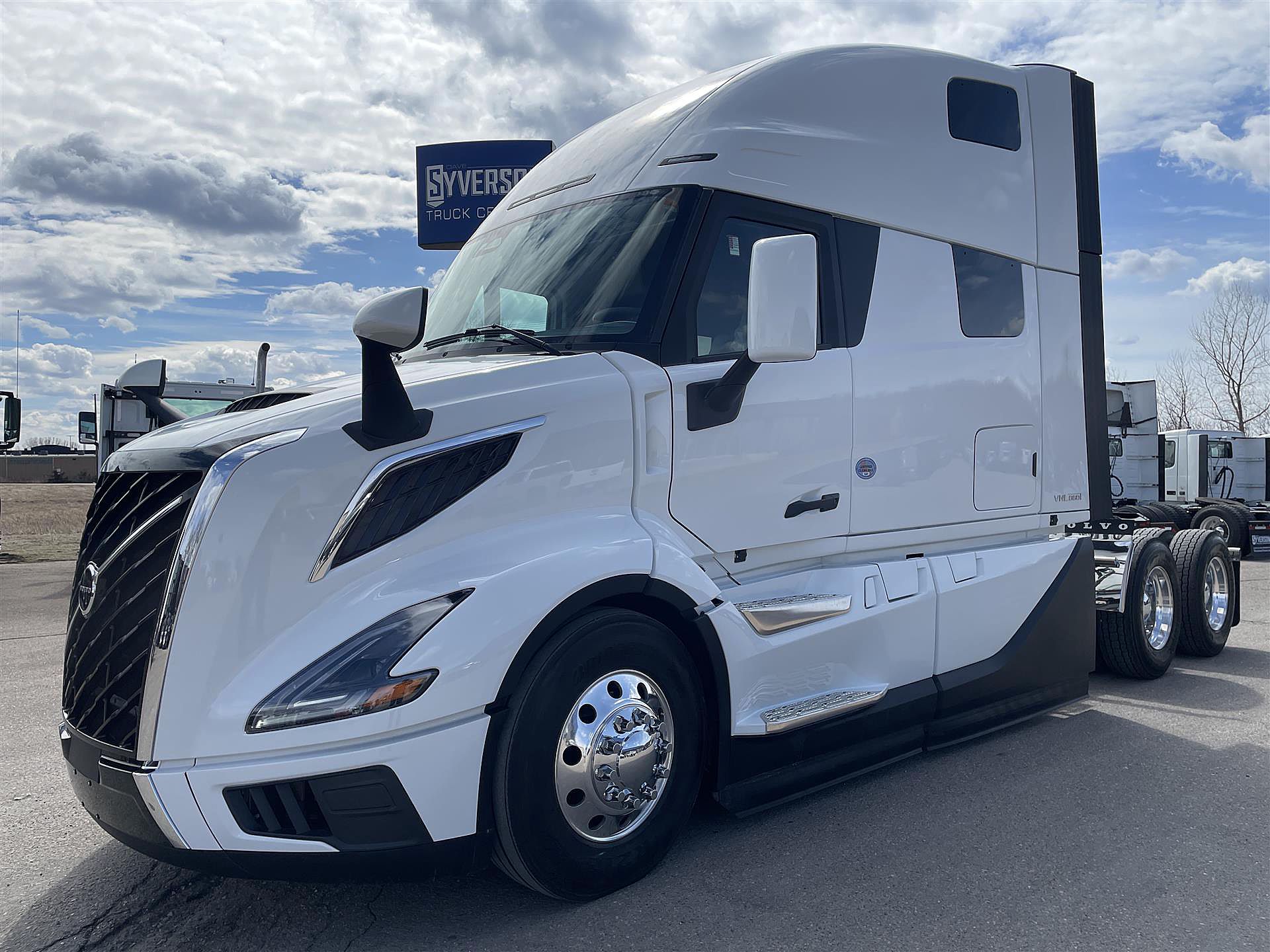 2026 Volvo VNL 860 For Sale | 74" Sleeper | #68288