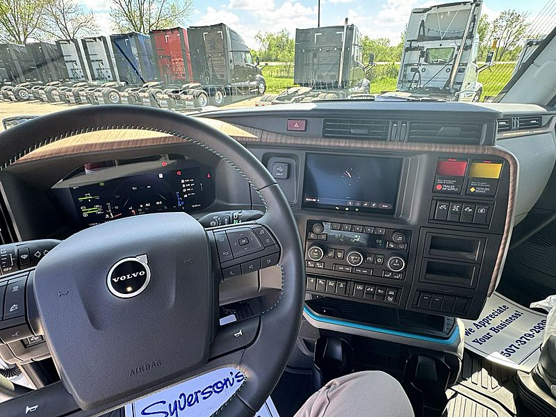 2026 Volvo VNL 860 For Sale | 74" Sleeper | #68280