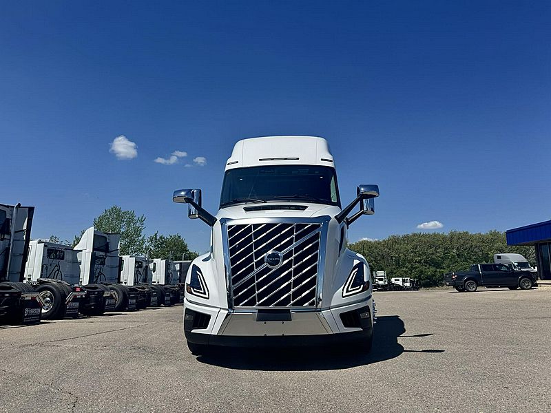 2026 Volvo VNL 860 For Sale | 74" Sleeper | #68280