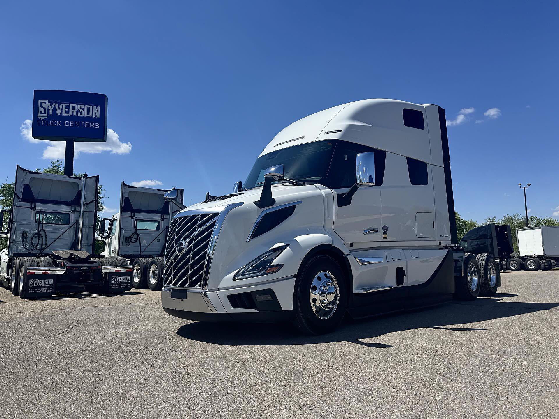 2026 Volvo VNL 860 For Sale | 74" Sleeper | #68280