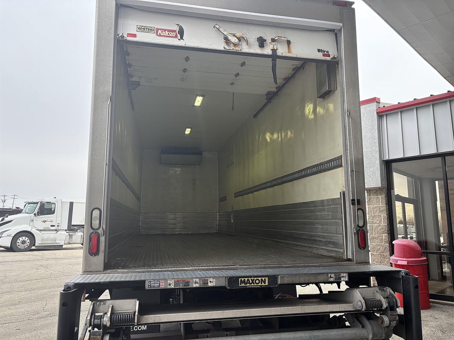 2017 Peterbilt 348 For Sale | Box Van | #8679643