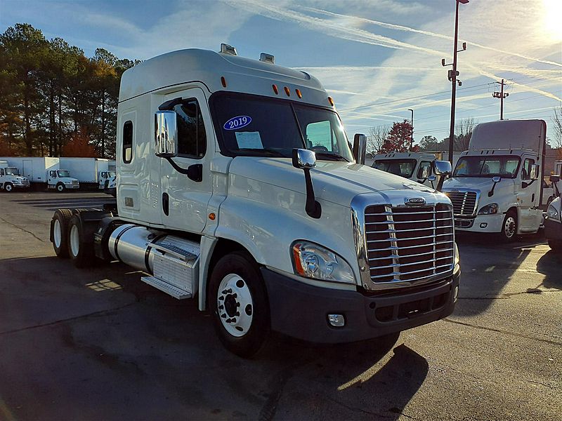 2019 Freightliner CASCADIA 125 For Sale | 60" Sleeper | #814552