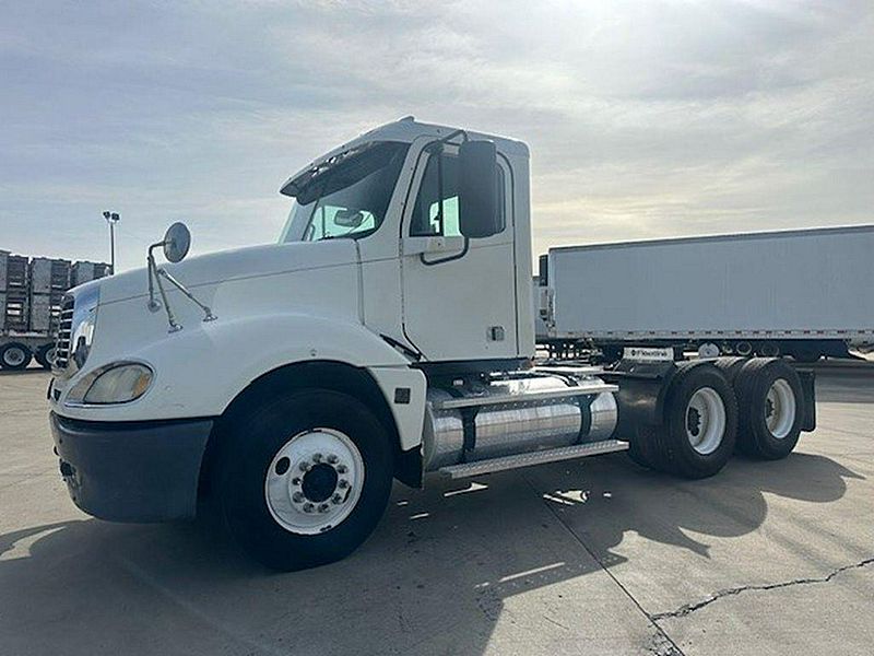 2007 Freightliner Columbia Day Cabs For Sale (New & Used)