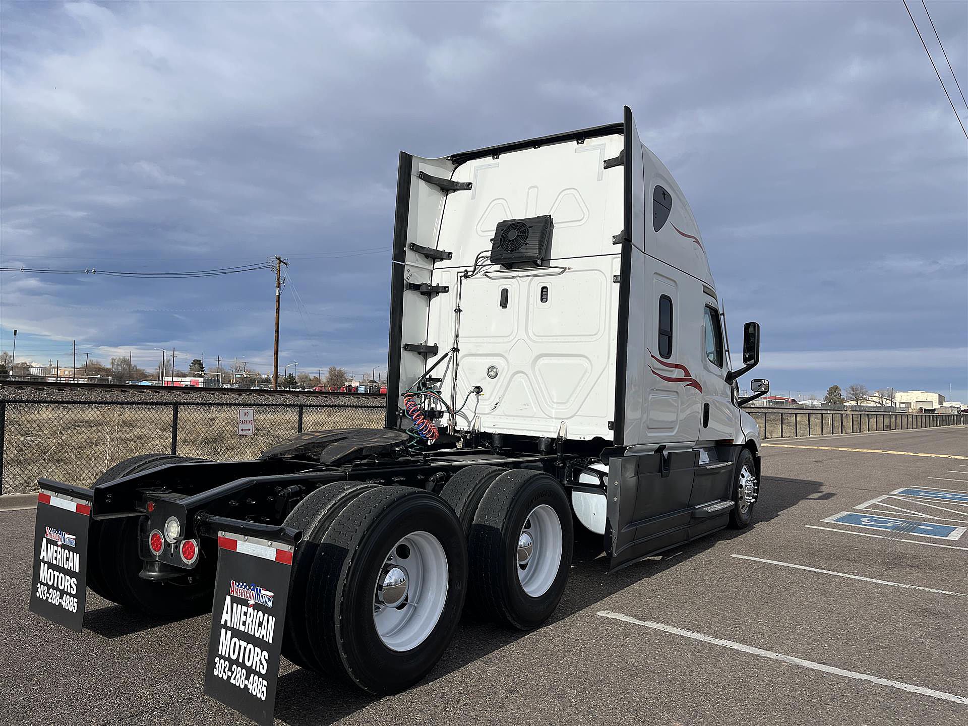 2021 Freightliner CASCADIA 126 For Sale | 72" Sleeper | #9657
