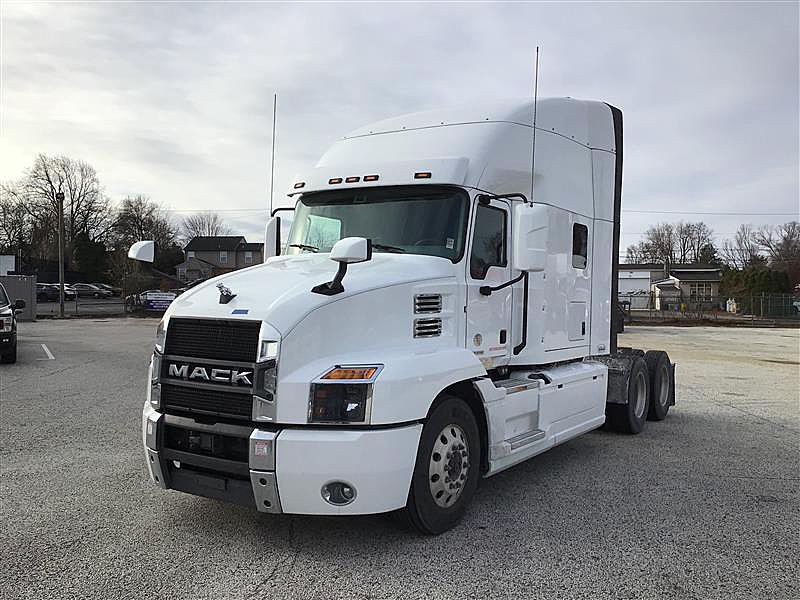 2020 Mack ANTHEM For Sale | 70" Sleeper | #267964