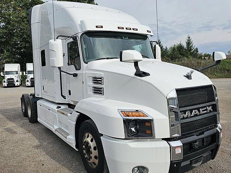 2020 Mack ANTHEM For Sale | 70" Sleeper | #267968