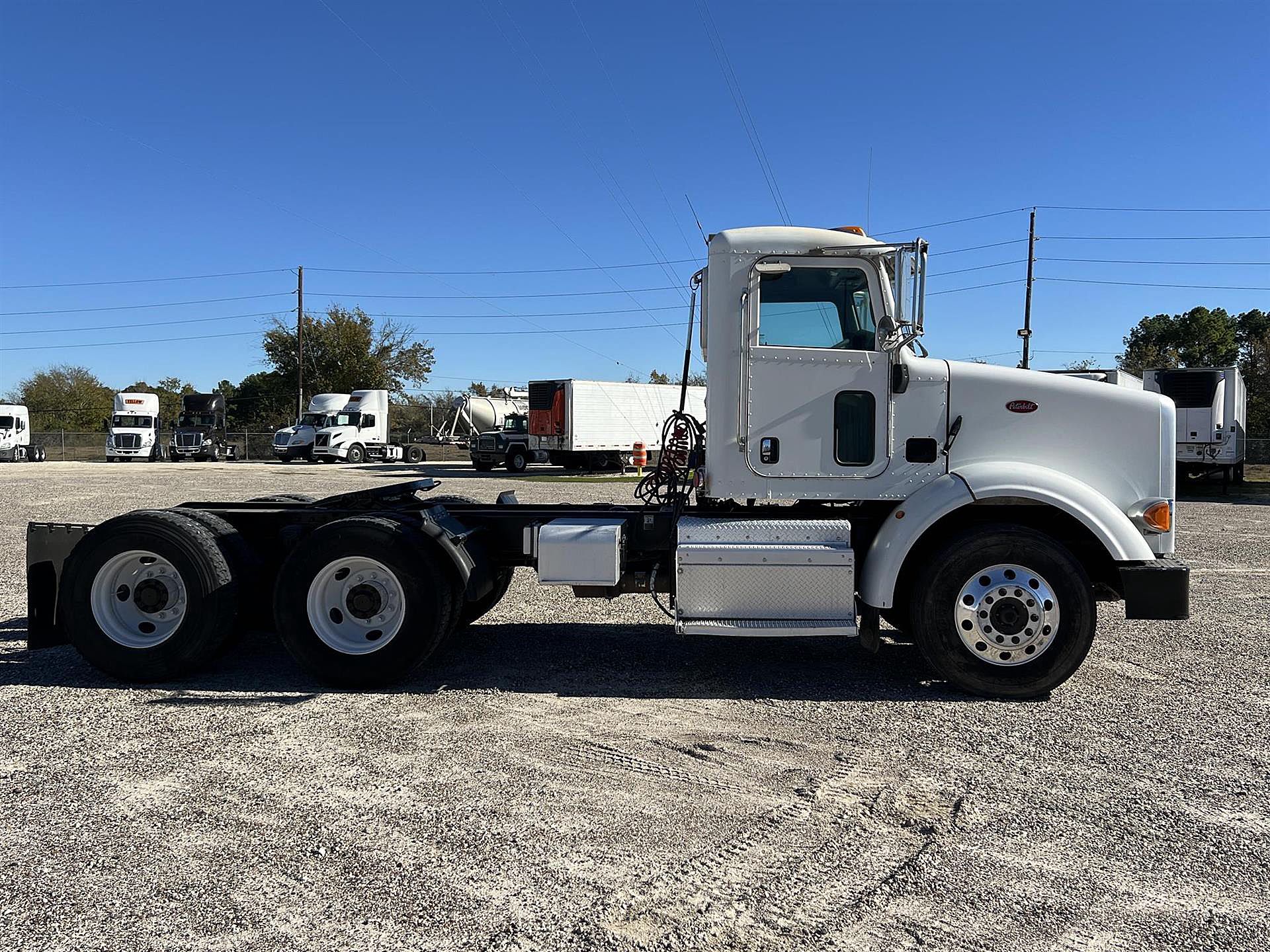 2013 Peterbilt 365 For Sale | Day Cab | #210239